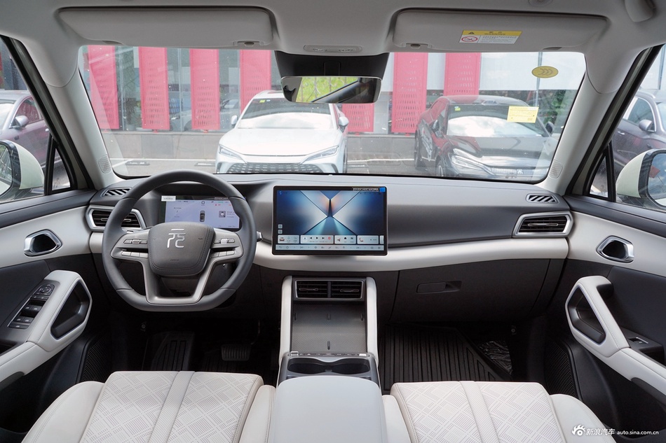 【比亚迪2025款比亚迪元UP 401KM智驾超越版】报价_参数_图片 – 新浪汽车